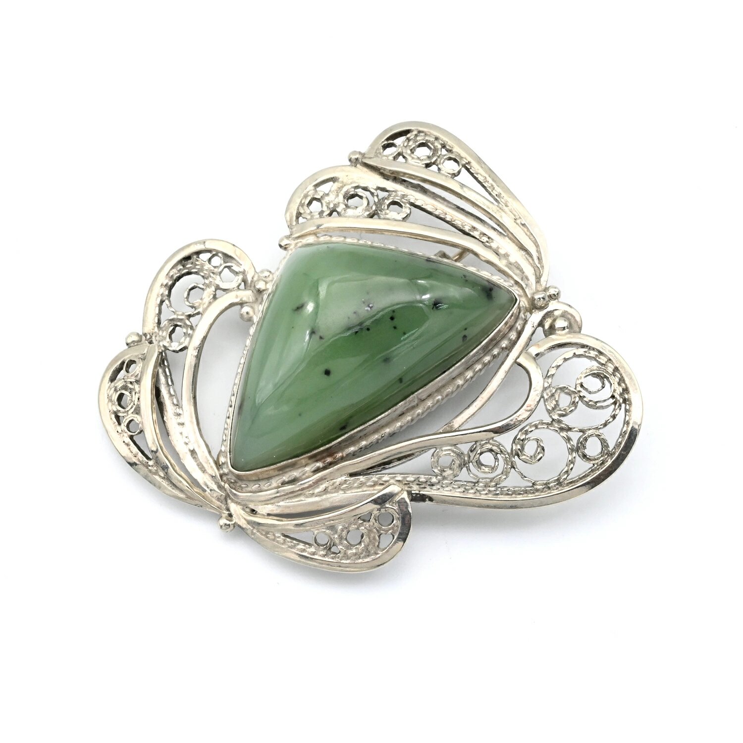 Брошь, нефрит