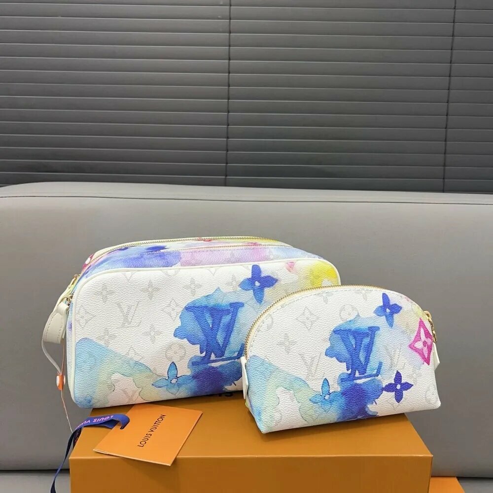 Louis Vuitton Косметичка дорожная