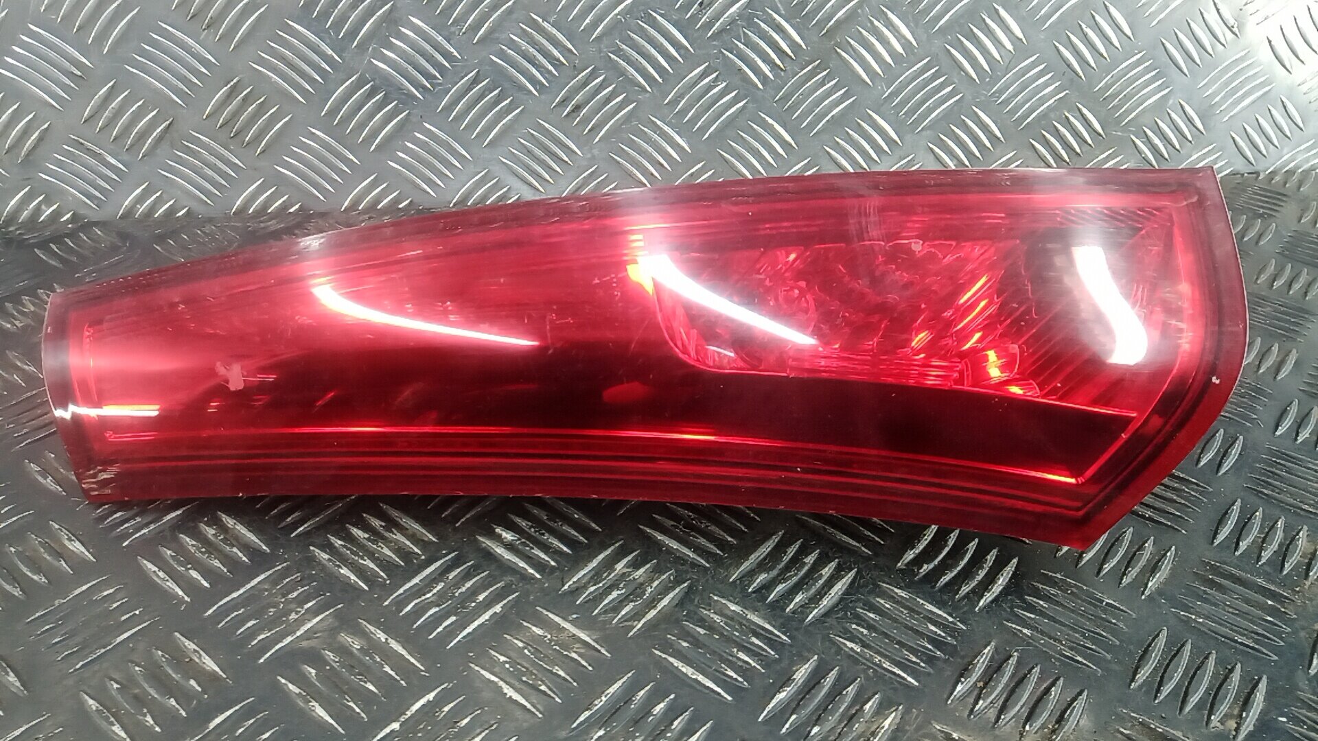 Фонарь задний левый KIA CEE'D 1, Номер 924031H300