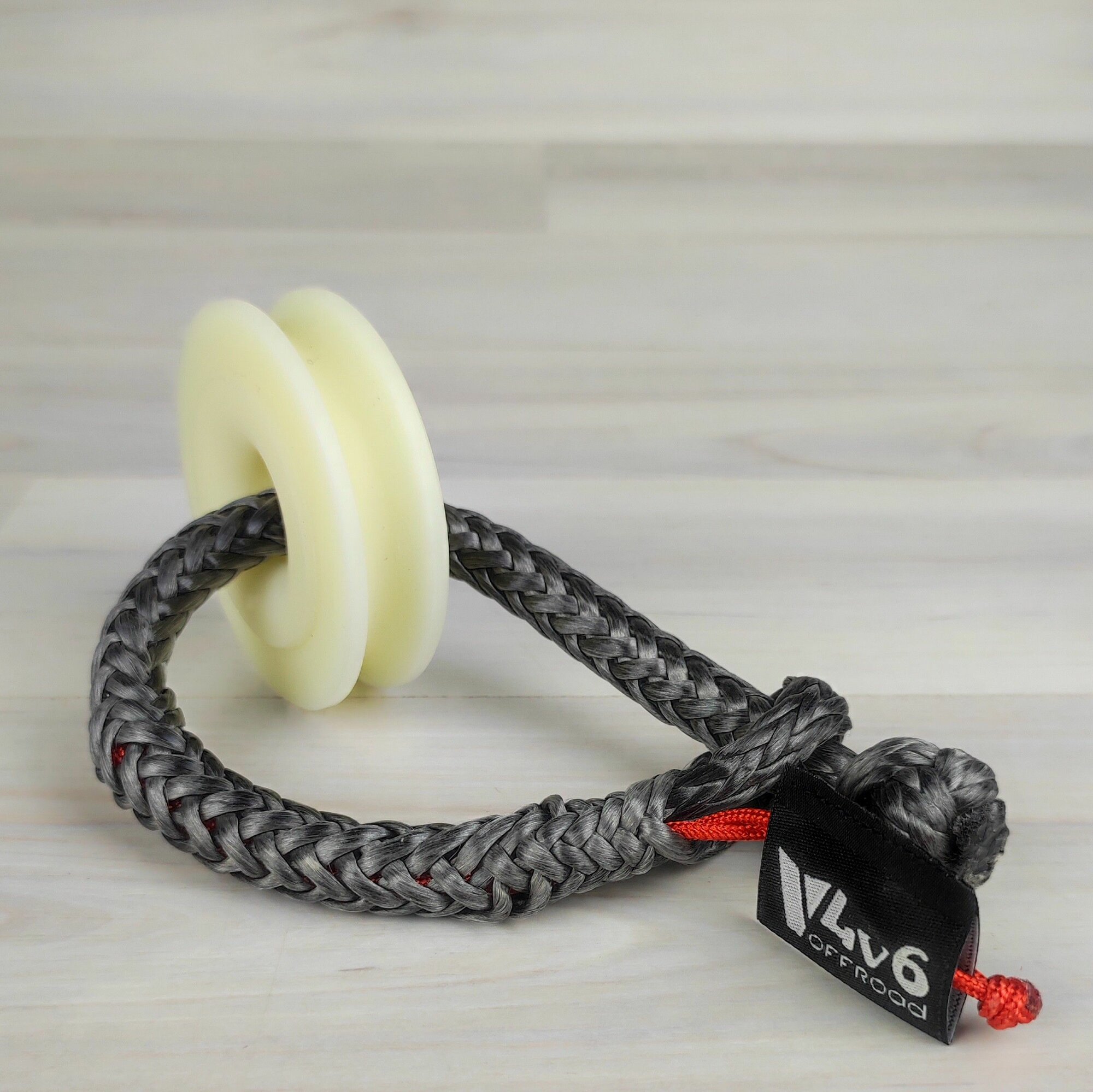 Софт-блок 65 мм (безопасный полиспаст) с шаклом синтетическим (кевларовый, мягкий) диаметр 6 мм, белый/серый