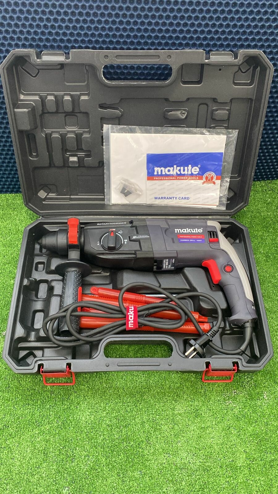 HD001 "Makute" Перфоратор 26мм 800W