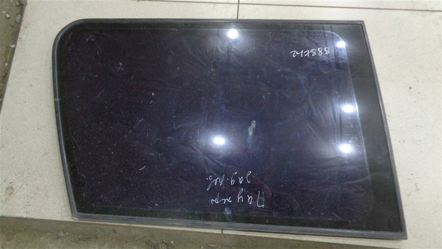 Стекло кузовное глухое левое от Mitsubishi Pajero, Montero 2 1991-2004