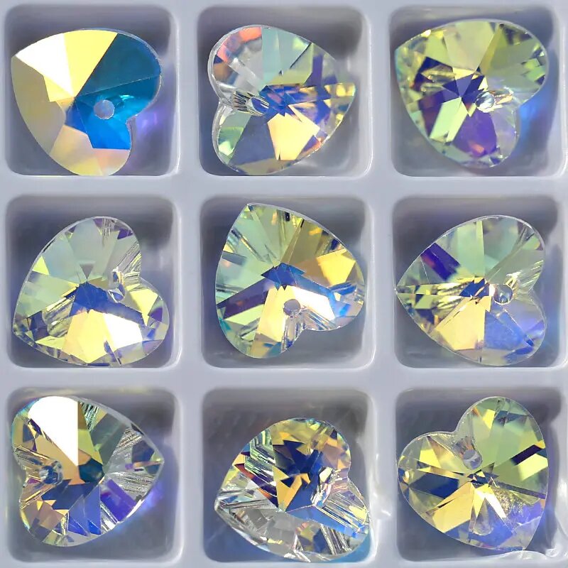 Хрустальные бусины QIAO сердечки 14 мм 28 шт.