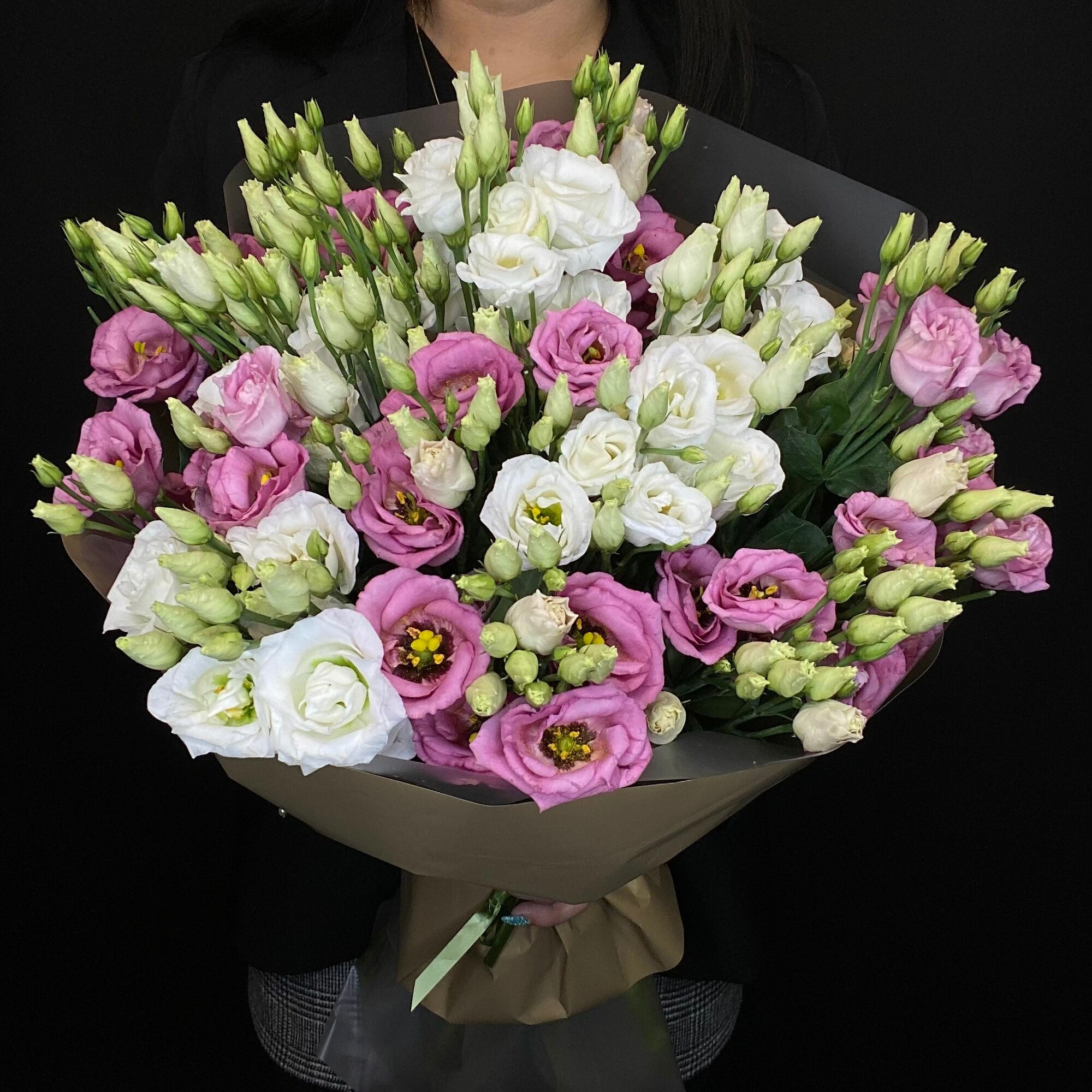 Эустомы (15 эустом), высота букета 50 см, ширина букета 35 см