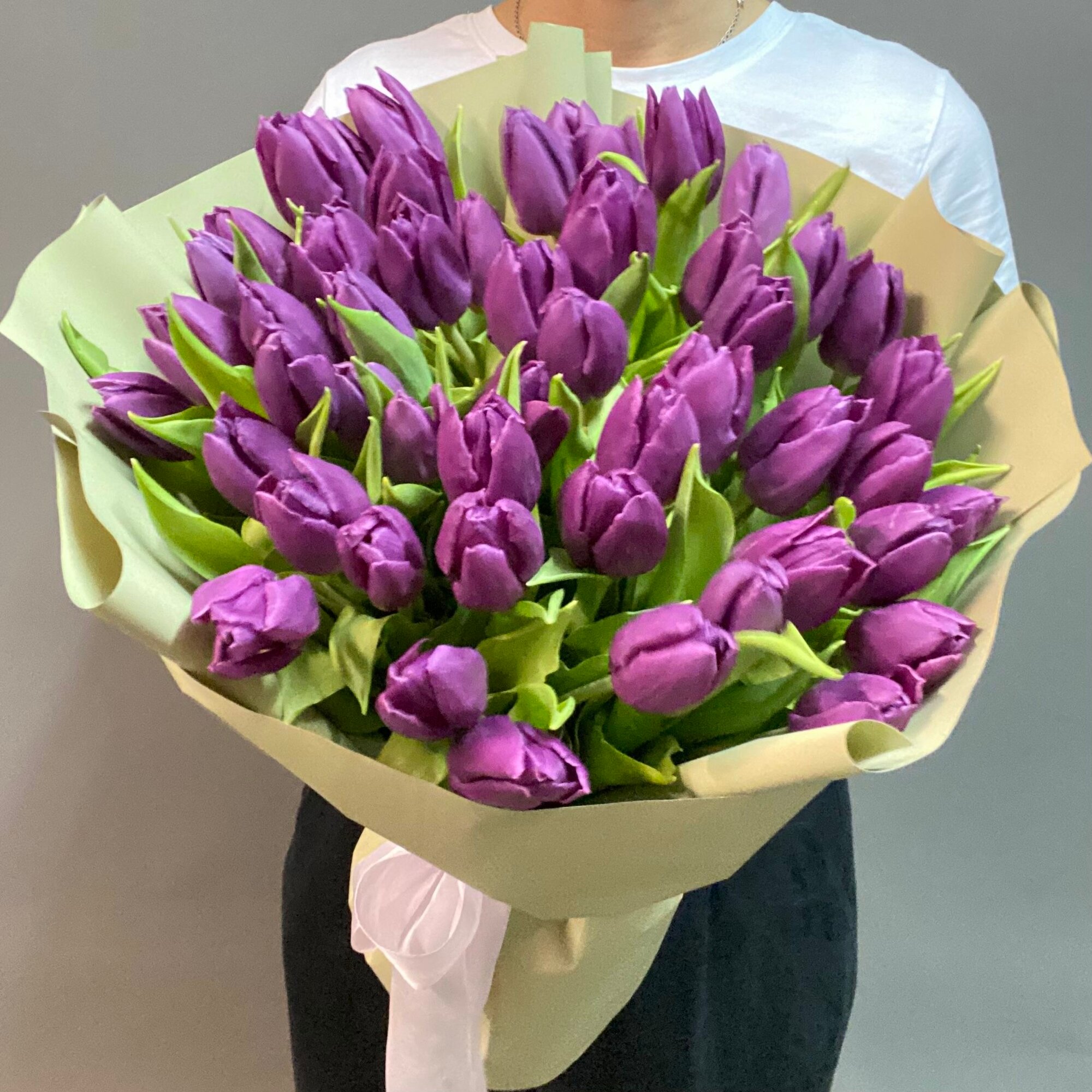 Фиолетовые тюльпаны