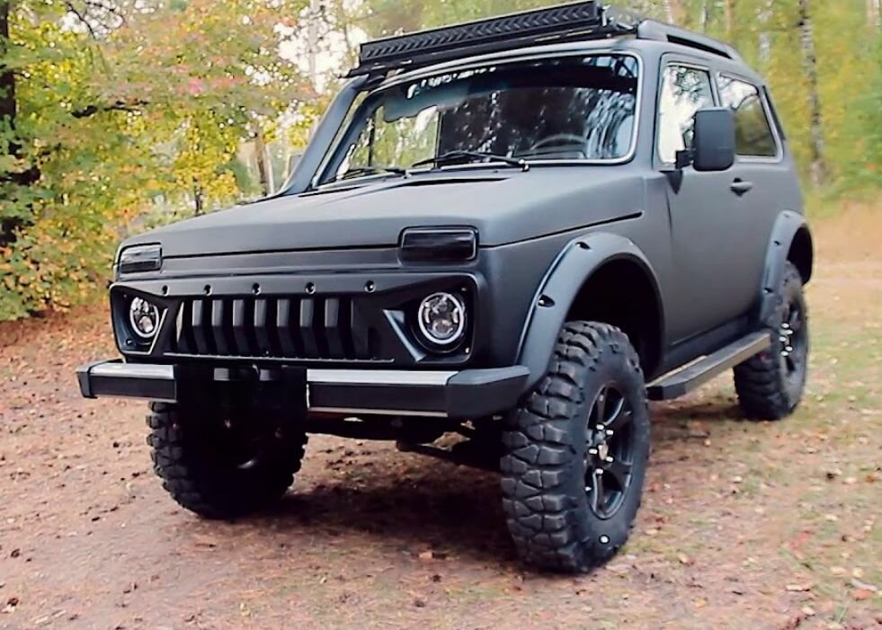 Решетка радиатора нива "злая" с защитной сеткой на лада нива 4х4 урбан 2121