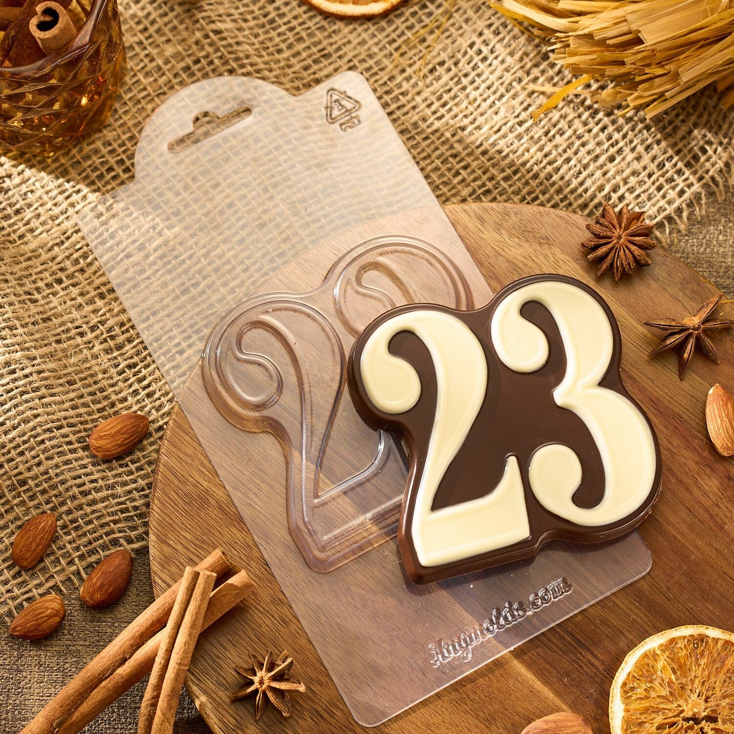 Форма пластиковая для мыла, гипса, шоколада "23 цифры шоколад"