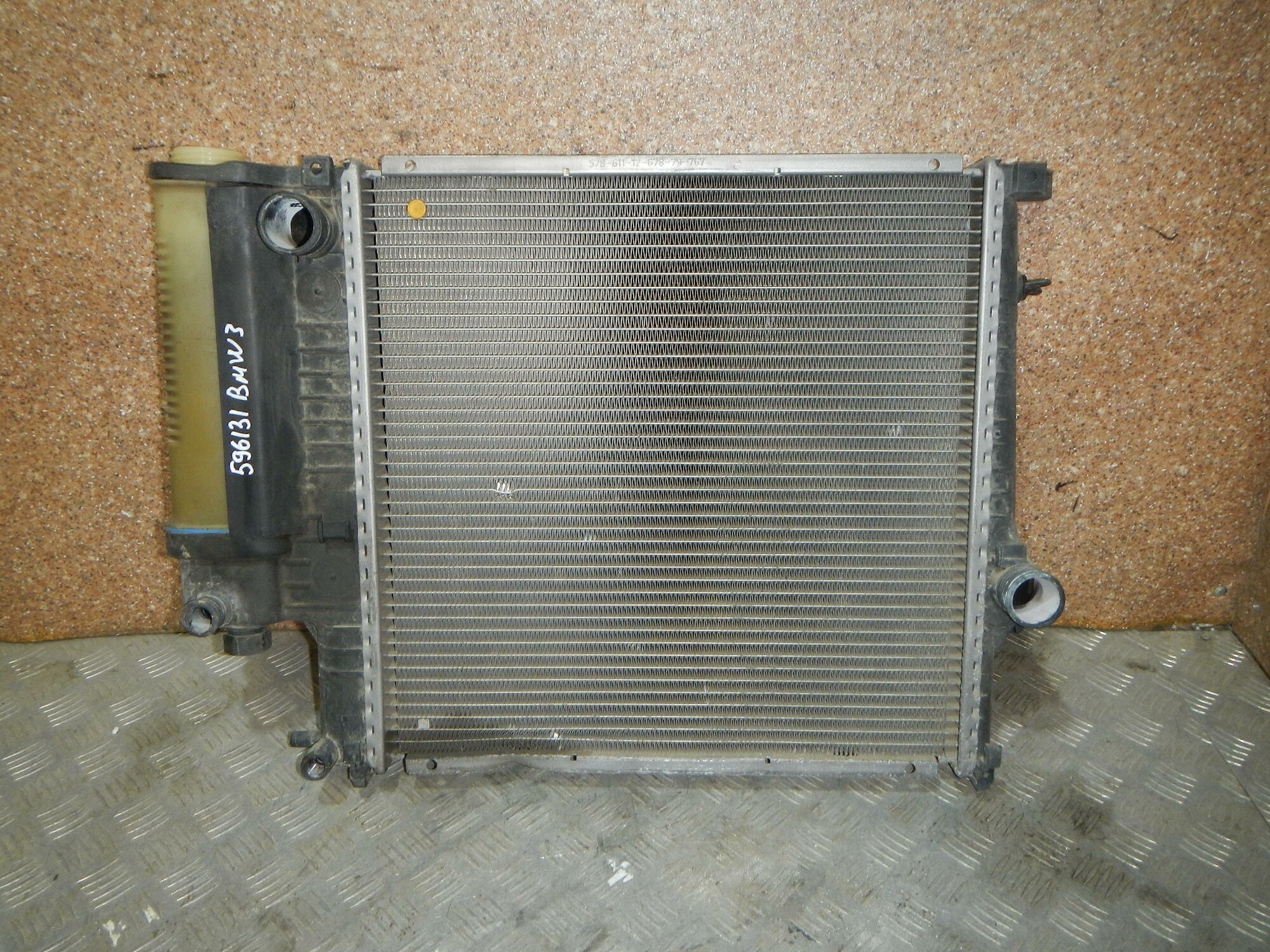 Б/У Радиатор охлаждения основной, BMW (БМВ)-3 (E36) (91-98) BMW 3 (E36) (91-98) Деформация. 596131 BMW арт. 17111728907