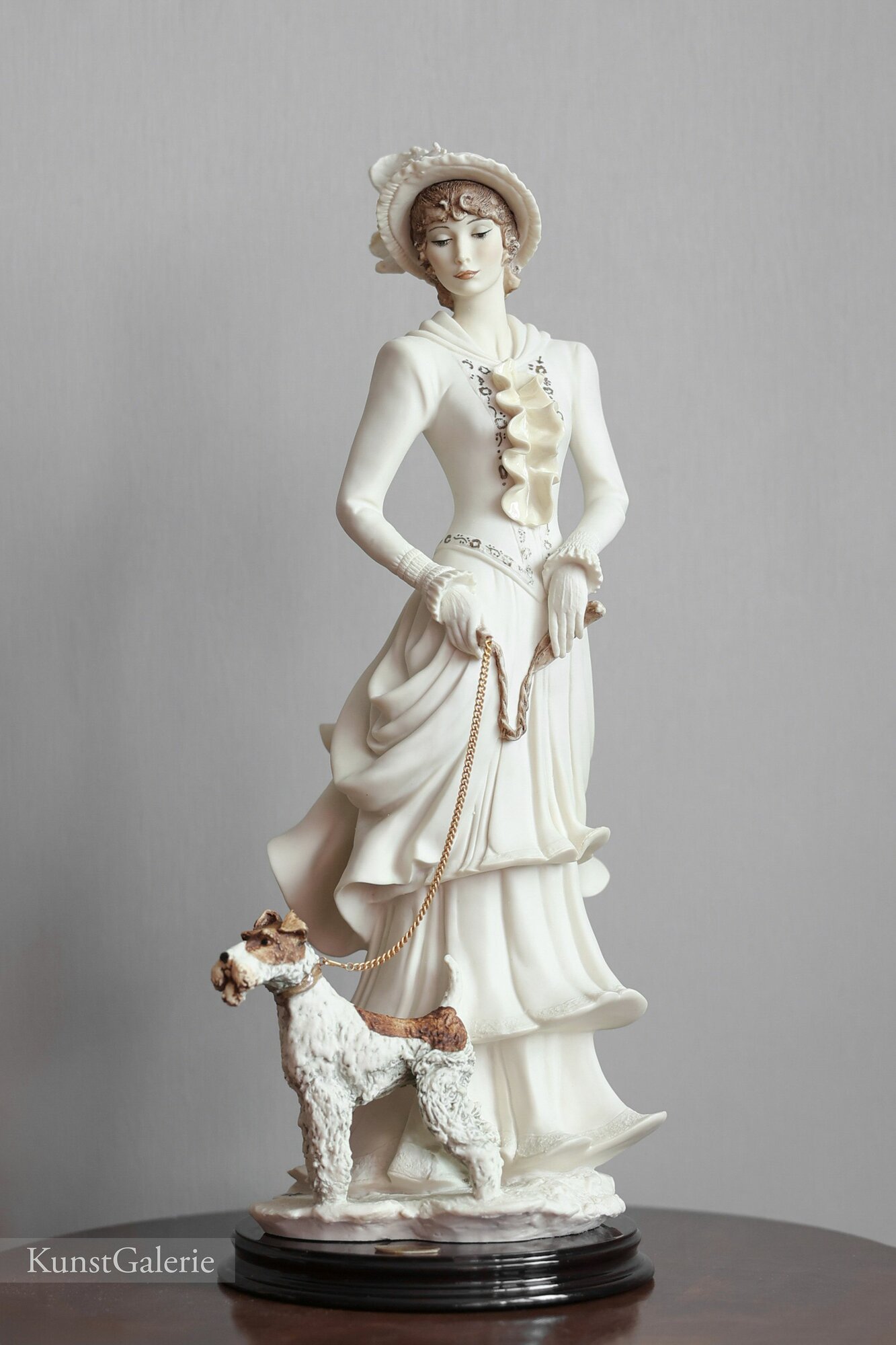 "Леди с фокстерьером" статуэтка Giuseppe Armani, Capodimonte Florence - Promenade, 0339F - Каподимонте Джузеппе Армани