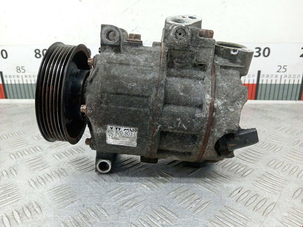 Компрессор кондиционера Volkswagen Golf 6 1K0820803L арт. 2221010