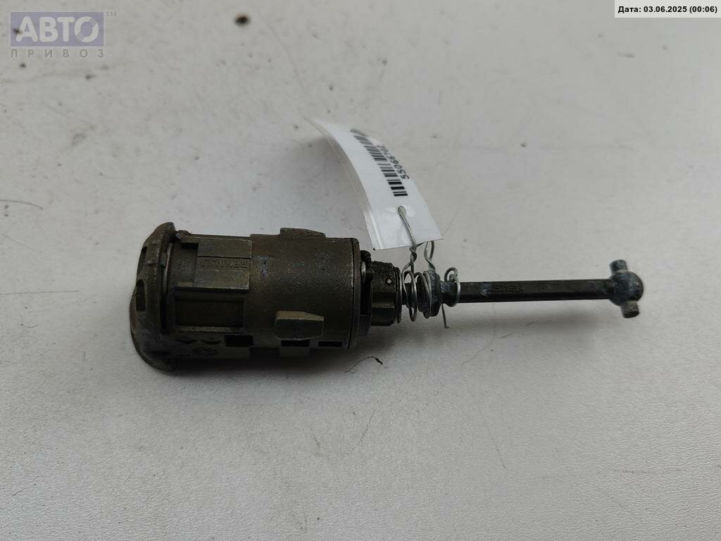 Личинка замка Renault Scenic 2 (2003-2009)