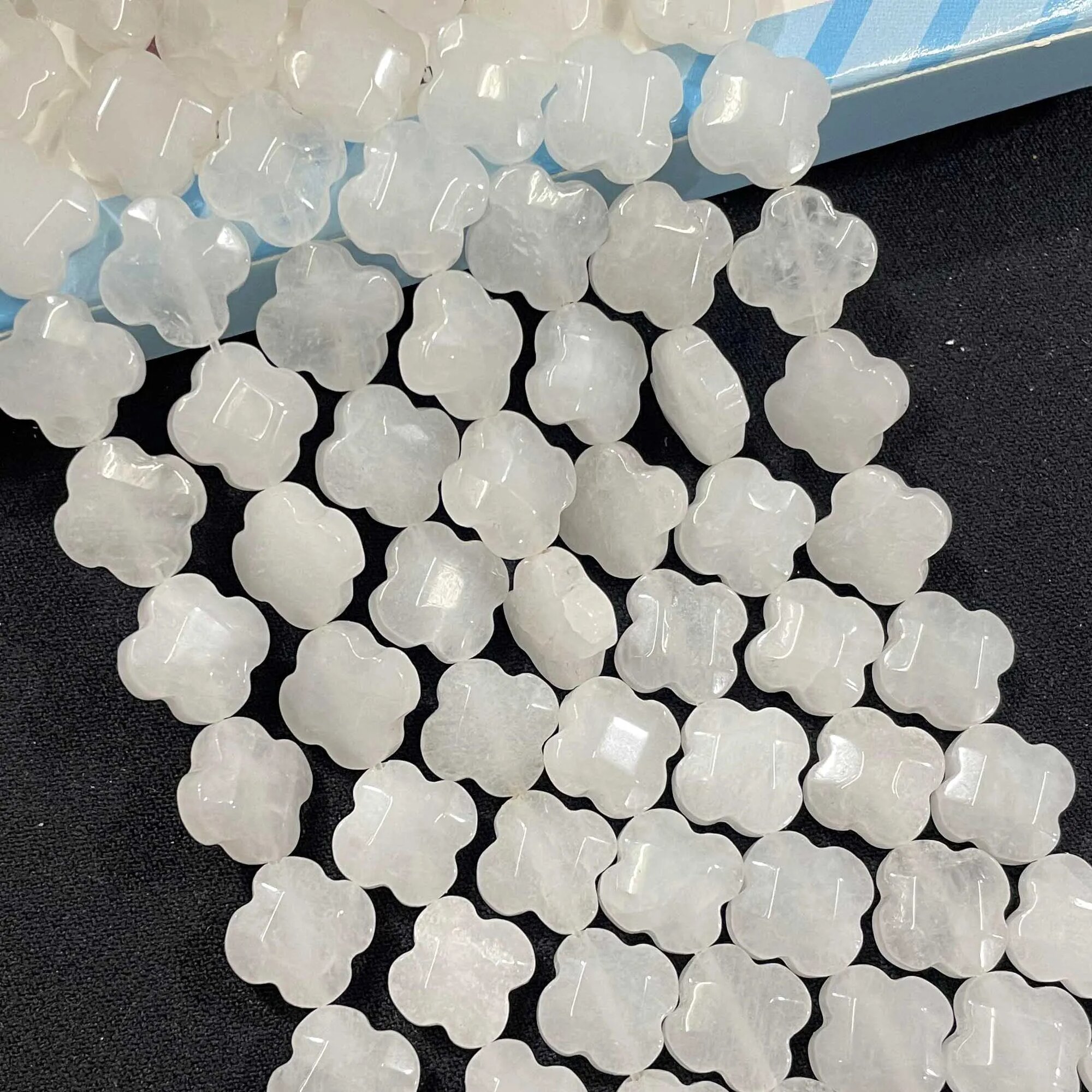 Бирюзовые кварцевые агаты бусины SYSRXLR для украшений Белый, 14X14mm About 14PCS, White jade