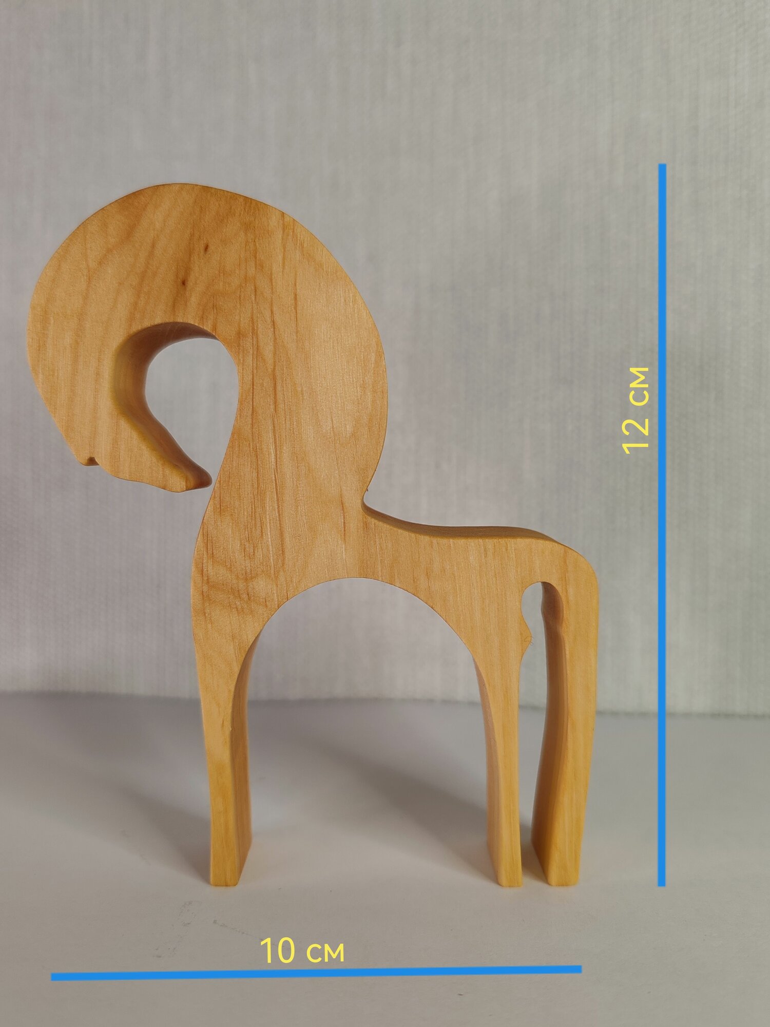 Лошадка большая, ручная работа, массив ольхи, символ 2026 года