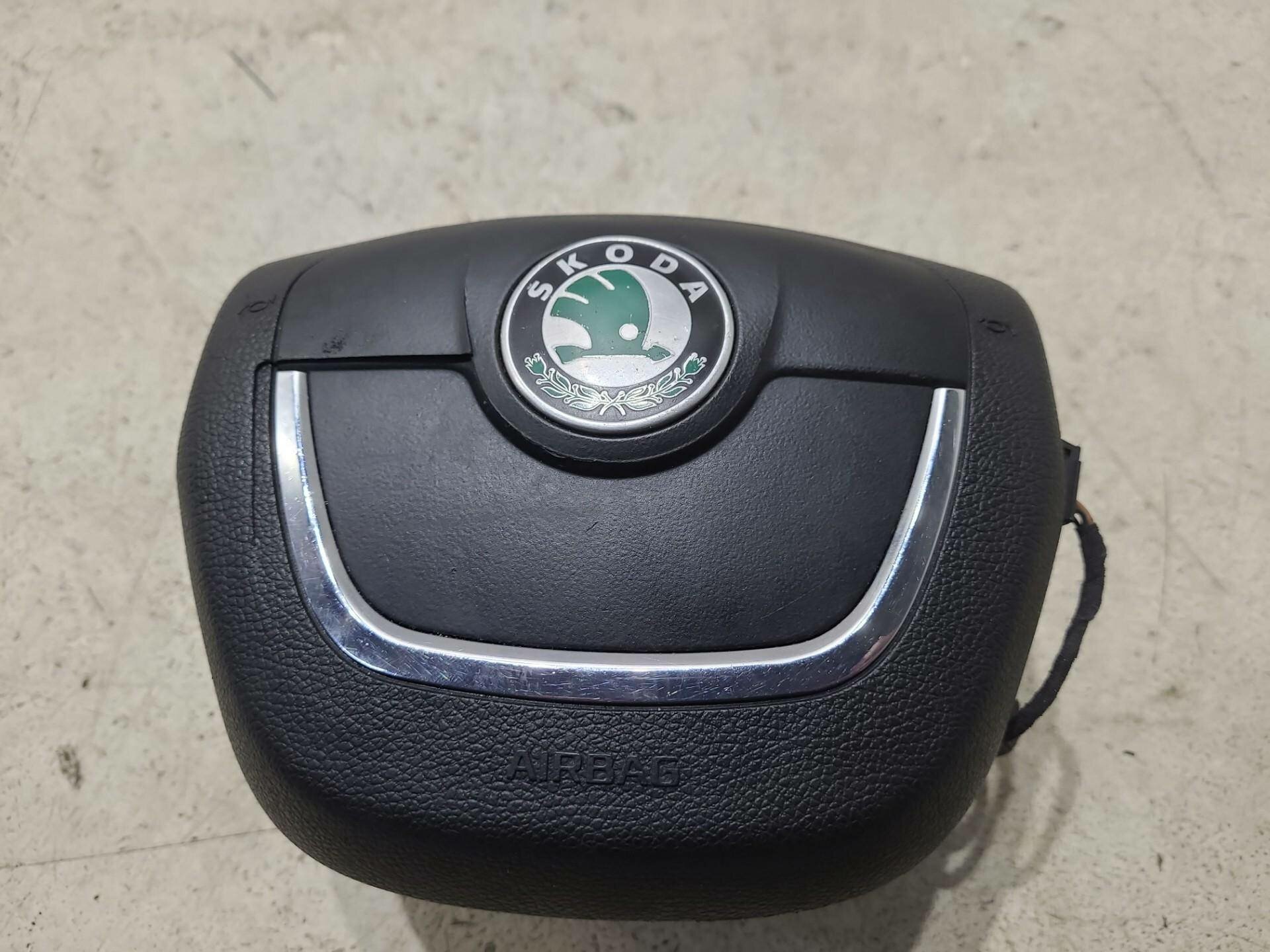 Подушка безопасности водителя Skoda Octavia 2 рест. 2011