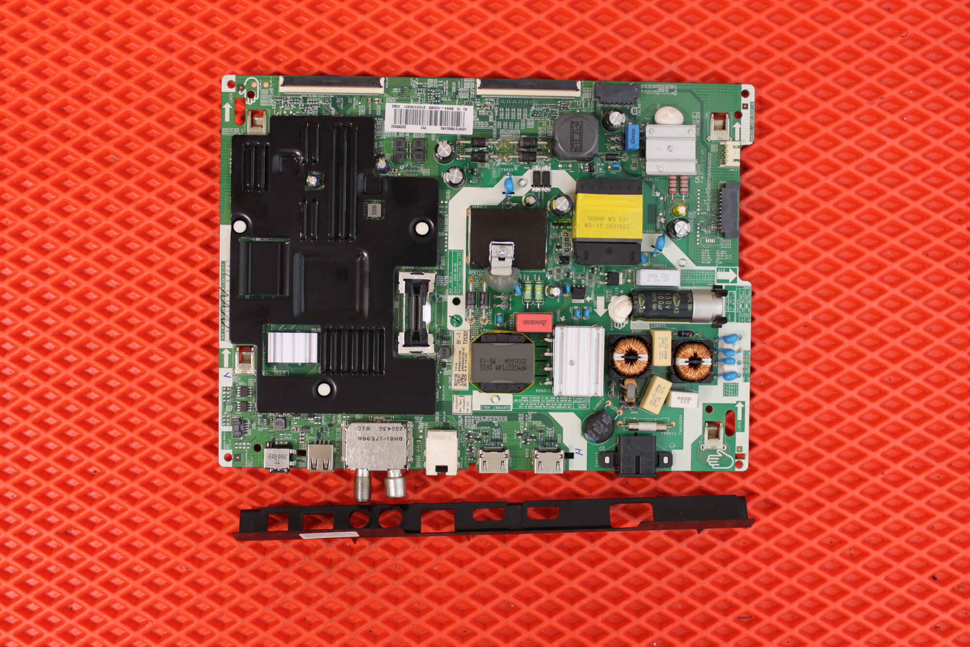 Основная плата (MAIN) 39C1130197AA для телевизора SAMSUNG UE55TU7170U в надёжной упаковке