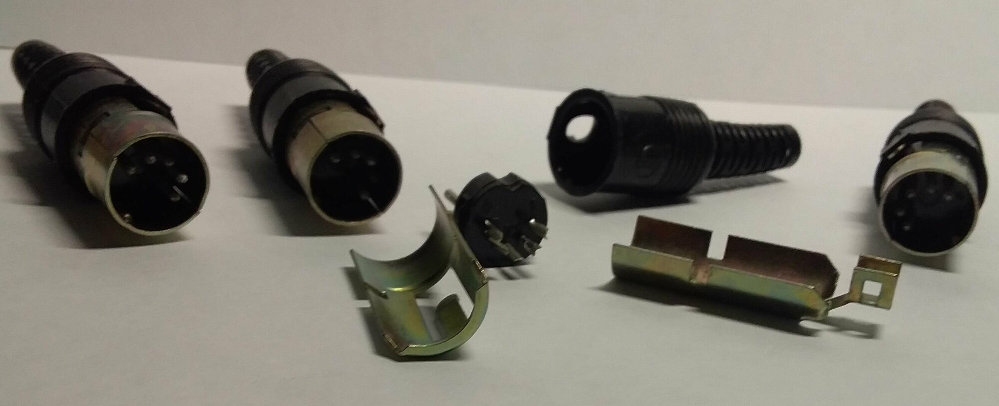 Разъём аудио на кабель DIN 5 pin (5/180) "штекер" / "папа", под пайку. Производство ССР. Комплект 4 шт.