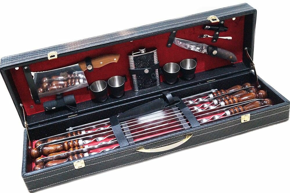 Набор с шампурами в кейсе