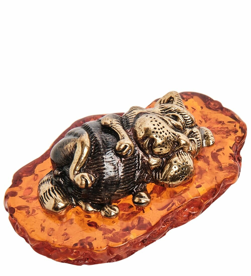 Фигурка 'Кот на коврике' (латунь, янтарь)