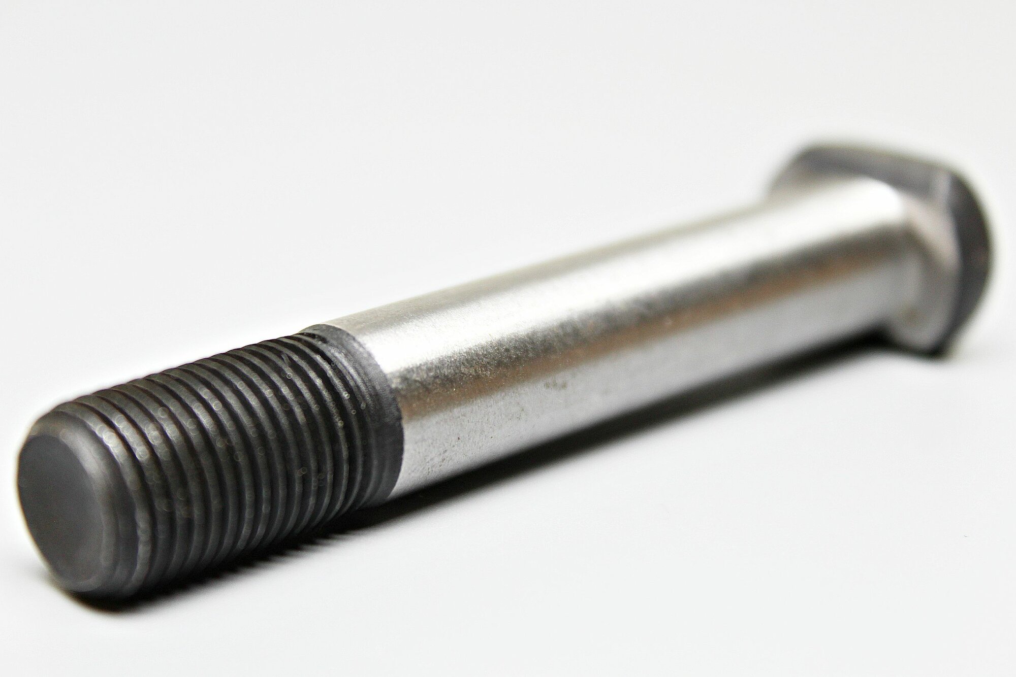 Болт шатунный Д3900 В32762116 6 402027 4566692085