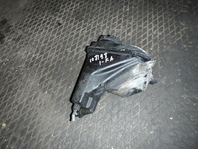 Б/У Бачок расширительный, BMW (БМВ)-1 (E81, E87) (04-) BMW 1 (E81, E87) (04-11) сломано крепление датчика, сломаны 3 кре...