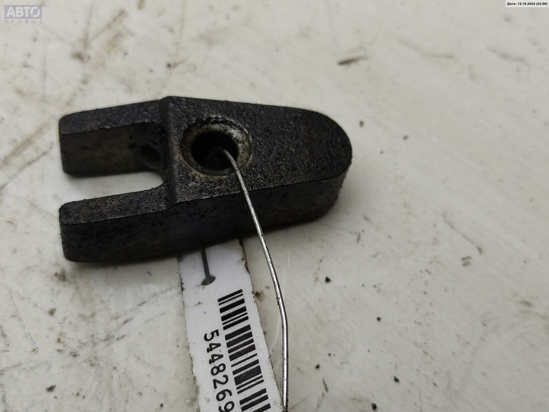 Скоба (кронштейн) крепления форсунки Mercedes E-Class W211 (2002-2009)