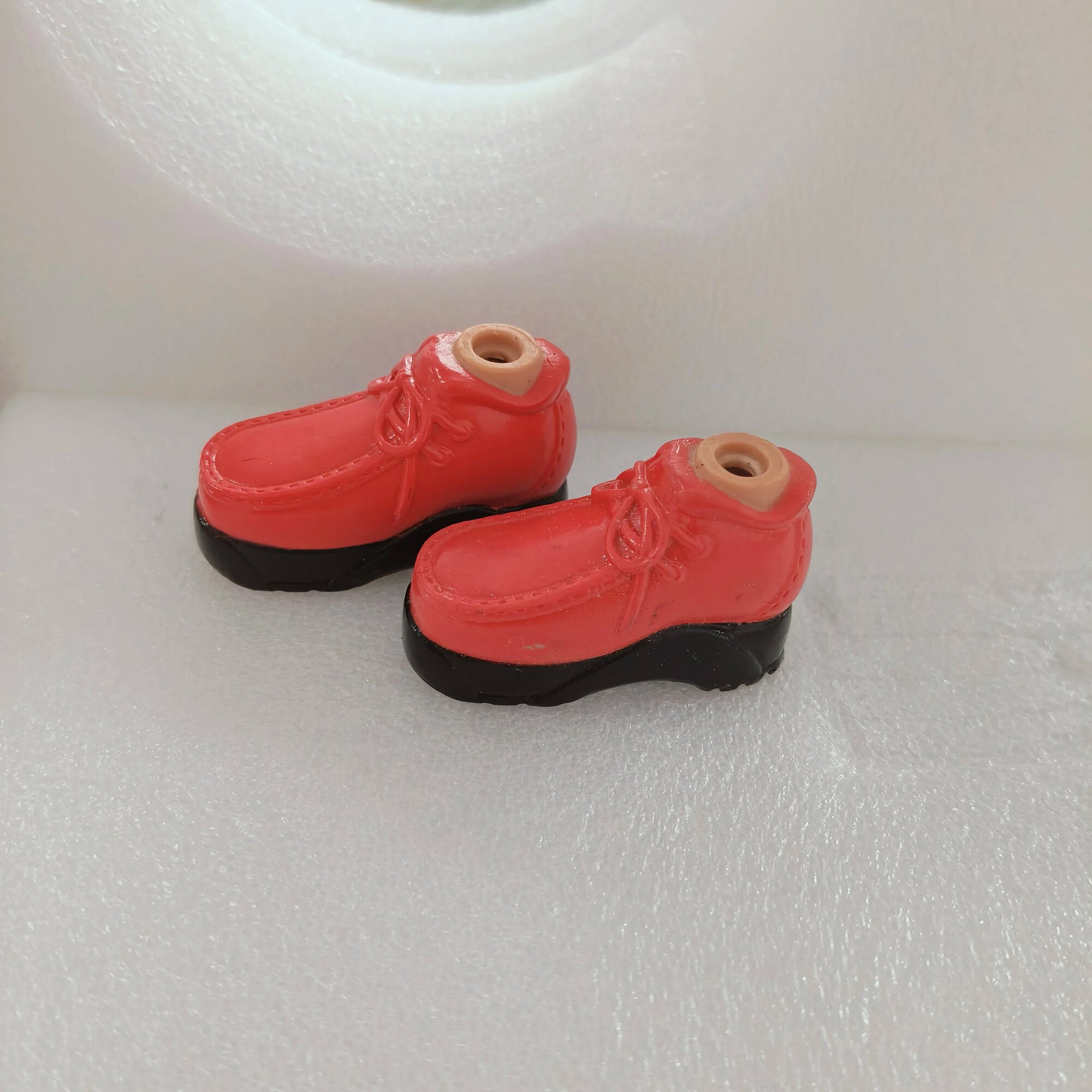 Пластиковые туфли для куклы Братц Красный, 19