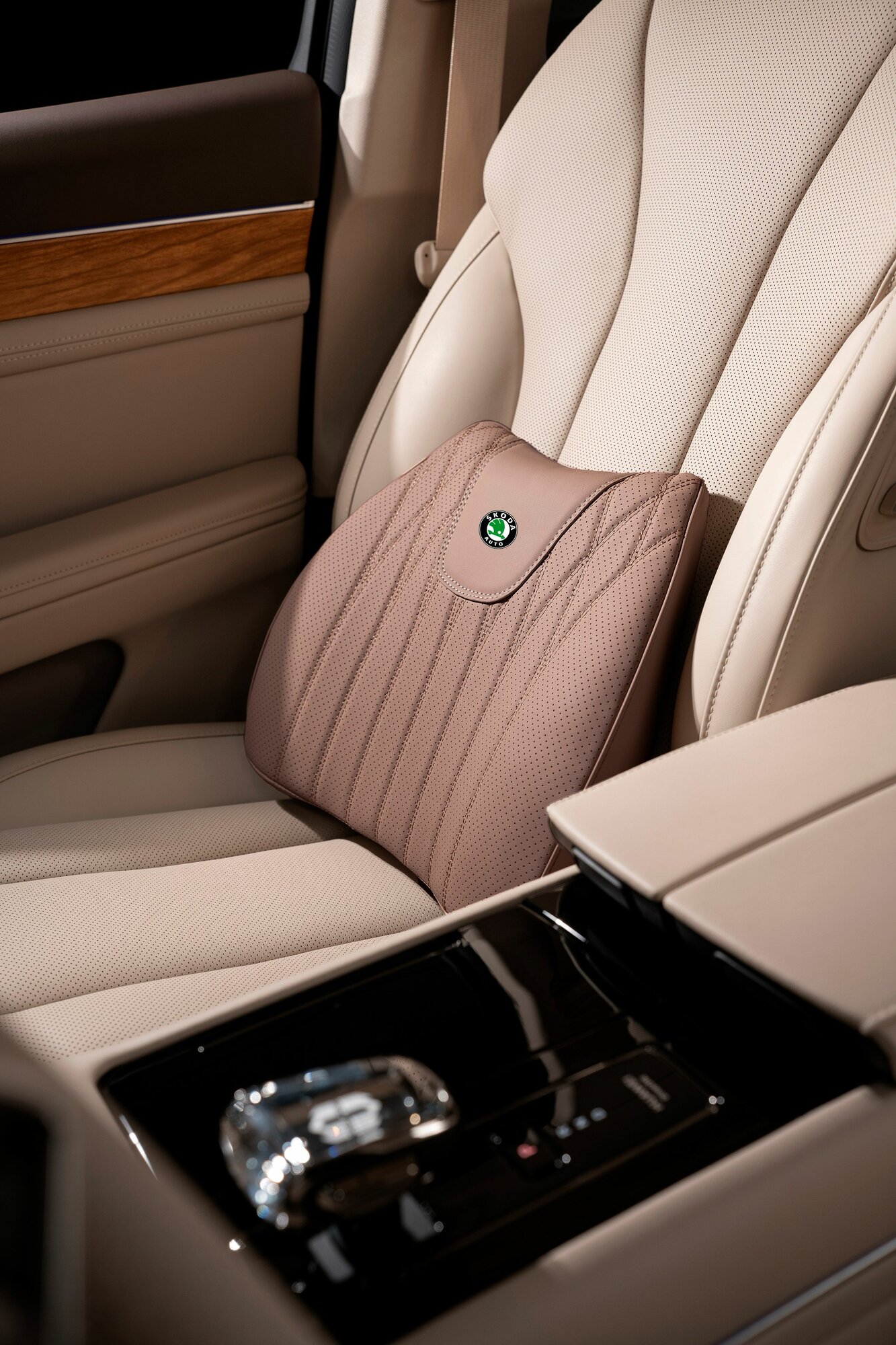 Ортопедическая подушка под поясницу (спину) для Skoda