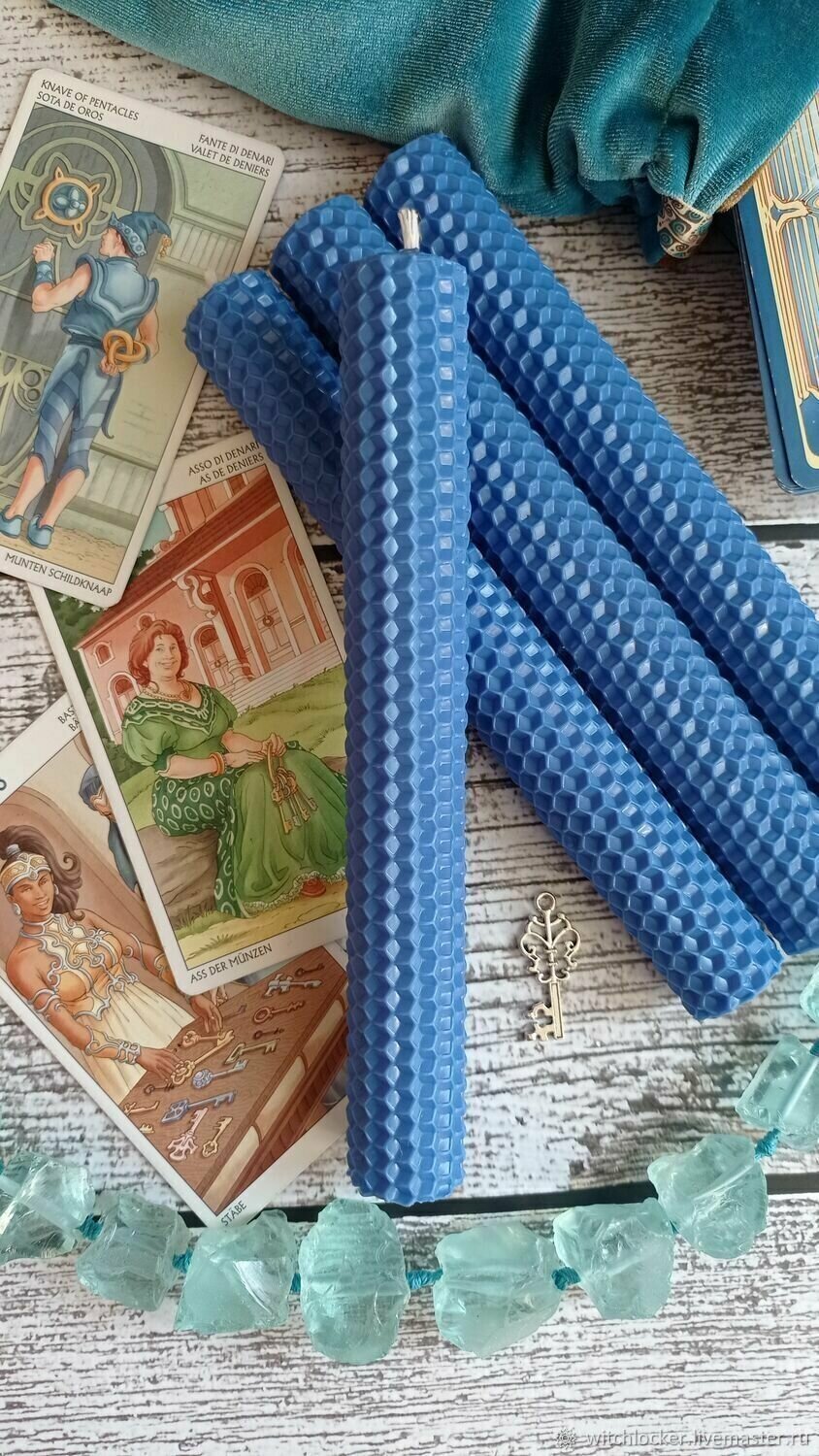 Магическая свеча из вощины с травами Хрустальный ключ (натуральный пчелиный воск, травы)