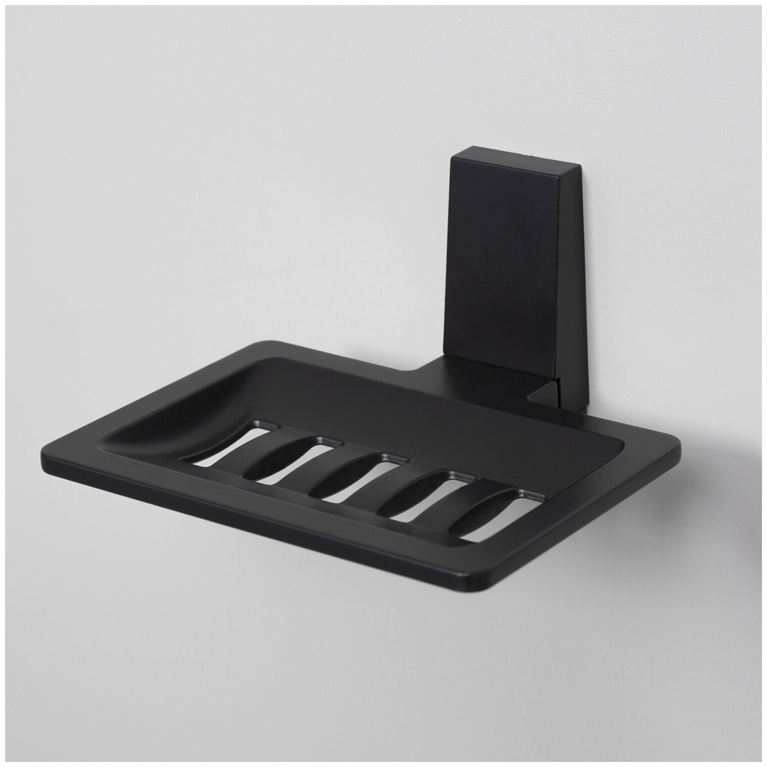 Мыльница-решётка WasserKRAFT K-3669, настенная, с держателем, чёрная