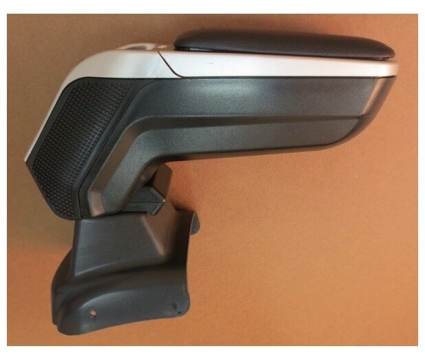 Подлокотник Chevrolet Aveo T300 2011-. (48023BK+SIL)