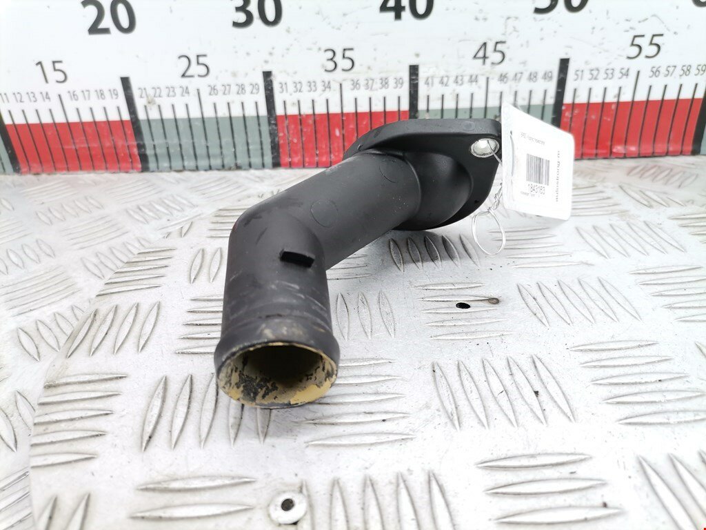 Корпус термостата Volkswagen Touran 1 06A121121C арт. 1843163