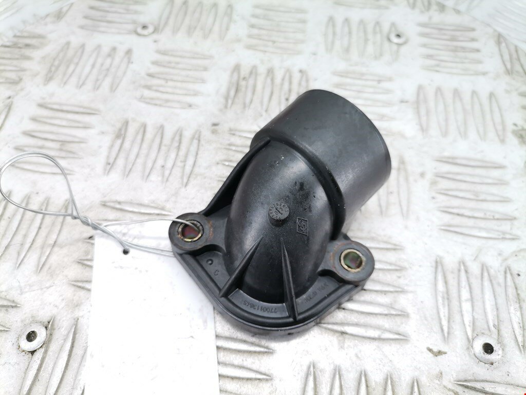 Фланец (штуцер системы охлаждения тройник) Renault Laguna 2 8200590563 арт. 1820940