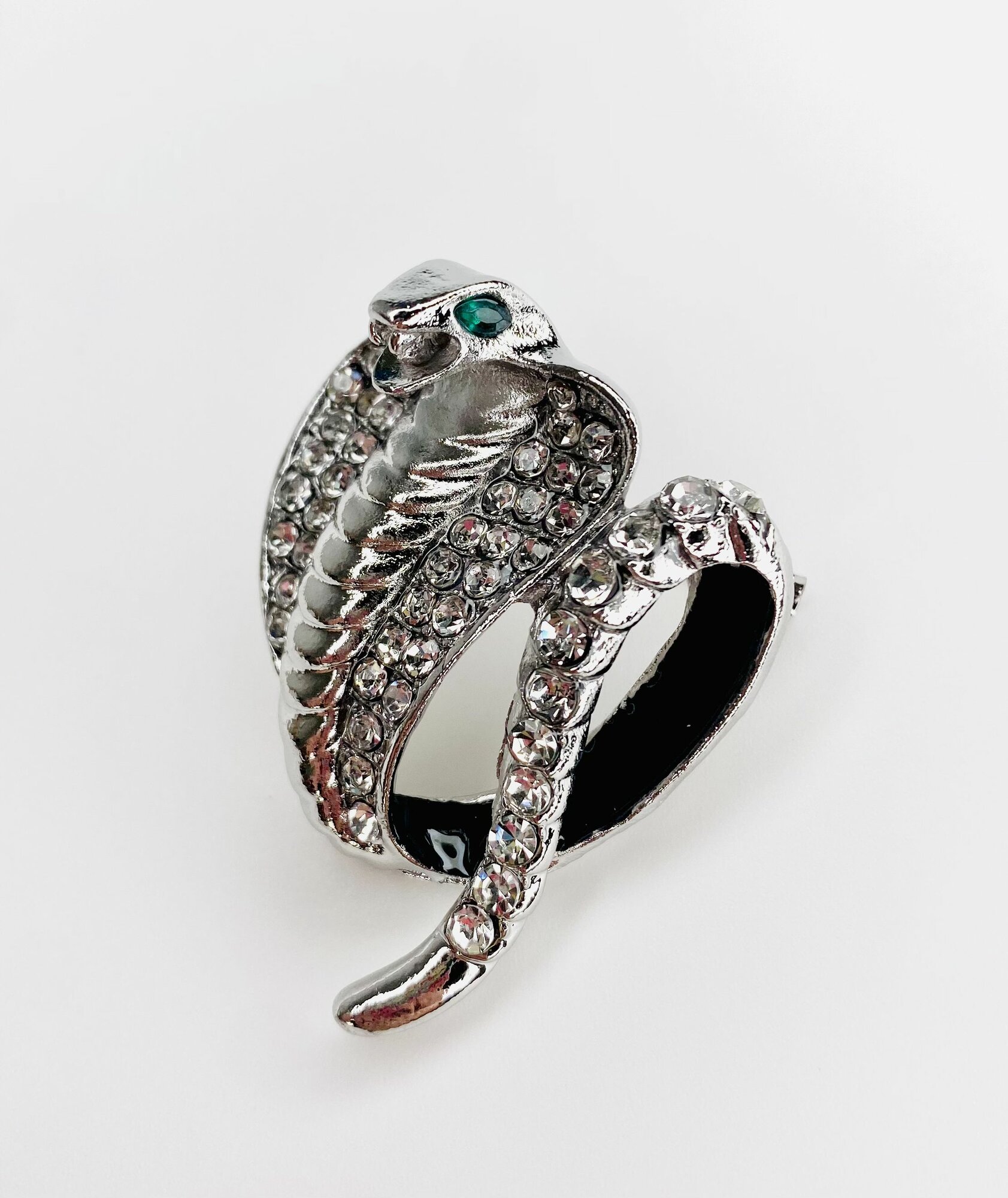 Брошь, стразы, искусственный камень