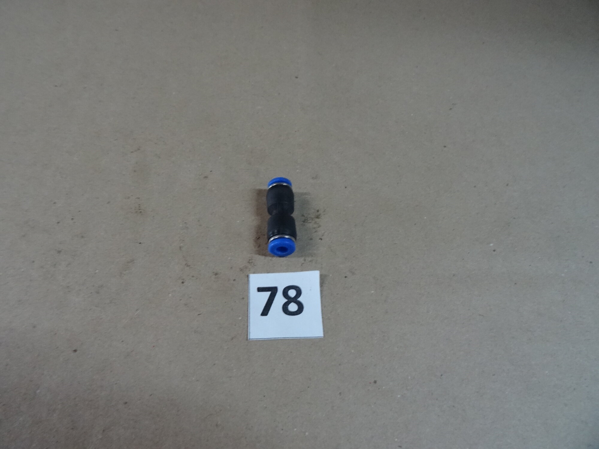 Соединитель трубок прямой 4мм PUC 04