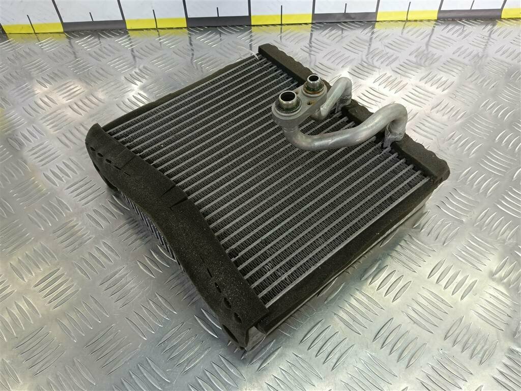 Испаритель кондиционера Б/У для CHEVROLET ORLANDO I (2010—2018) 13363518