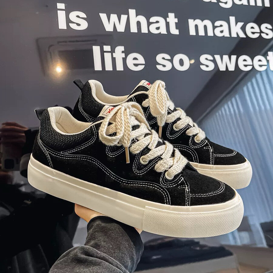 Мужские повседневные кроссовки осень-зима 2025 года. Универсальная модная обувь. Бордовый цвет. Нишевый дизайн. Обувь для скейтбординга в стиле «хлеб», американский уличный стиль.