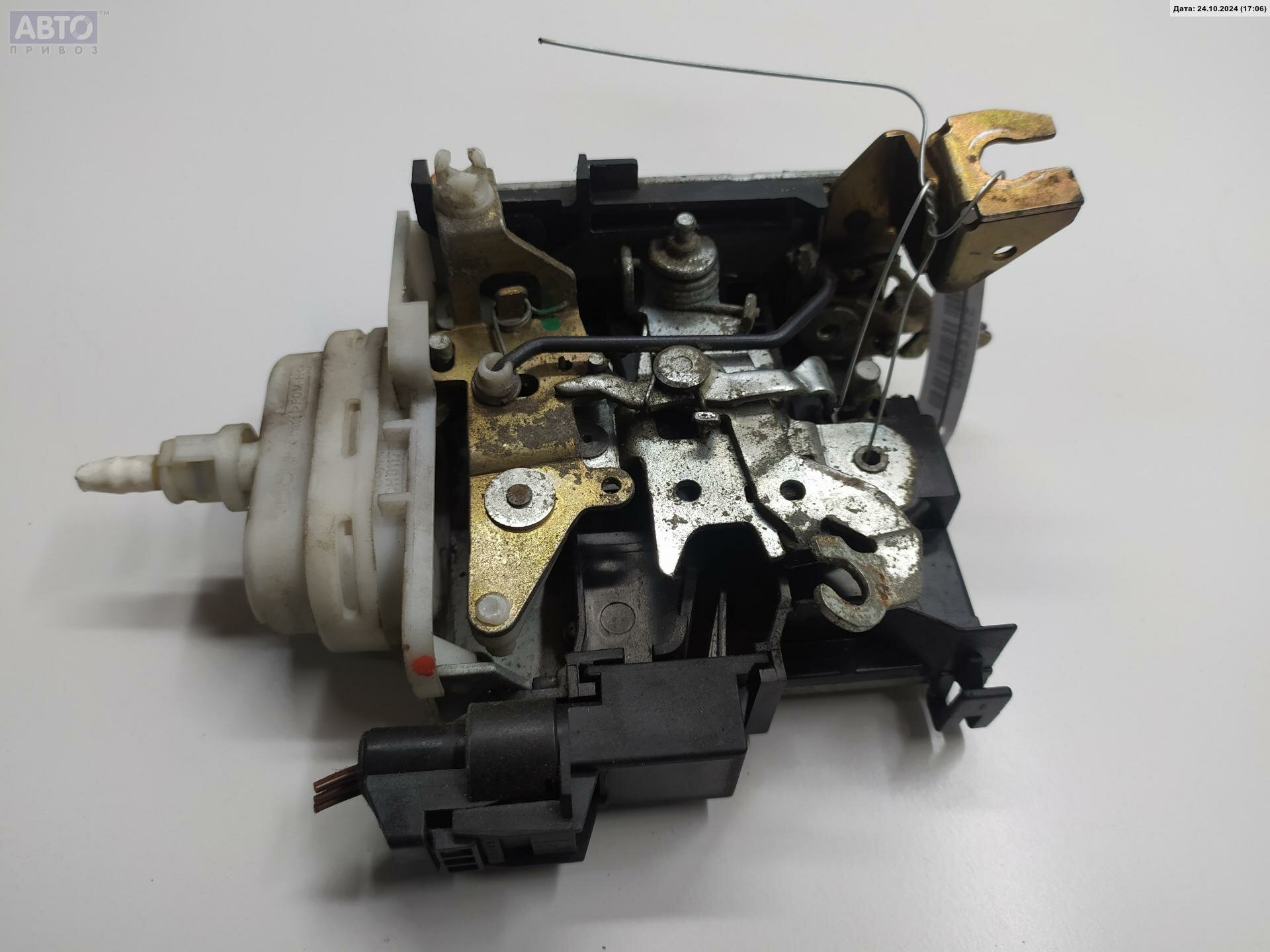 Замок двери передней правой Audi A4 B5 (1994-2001)