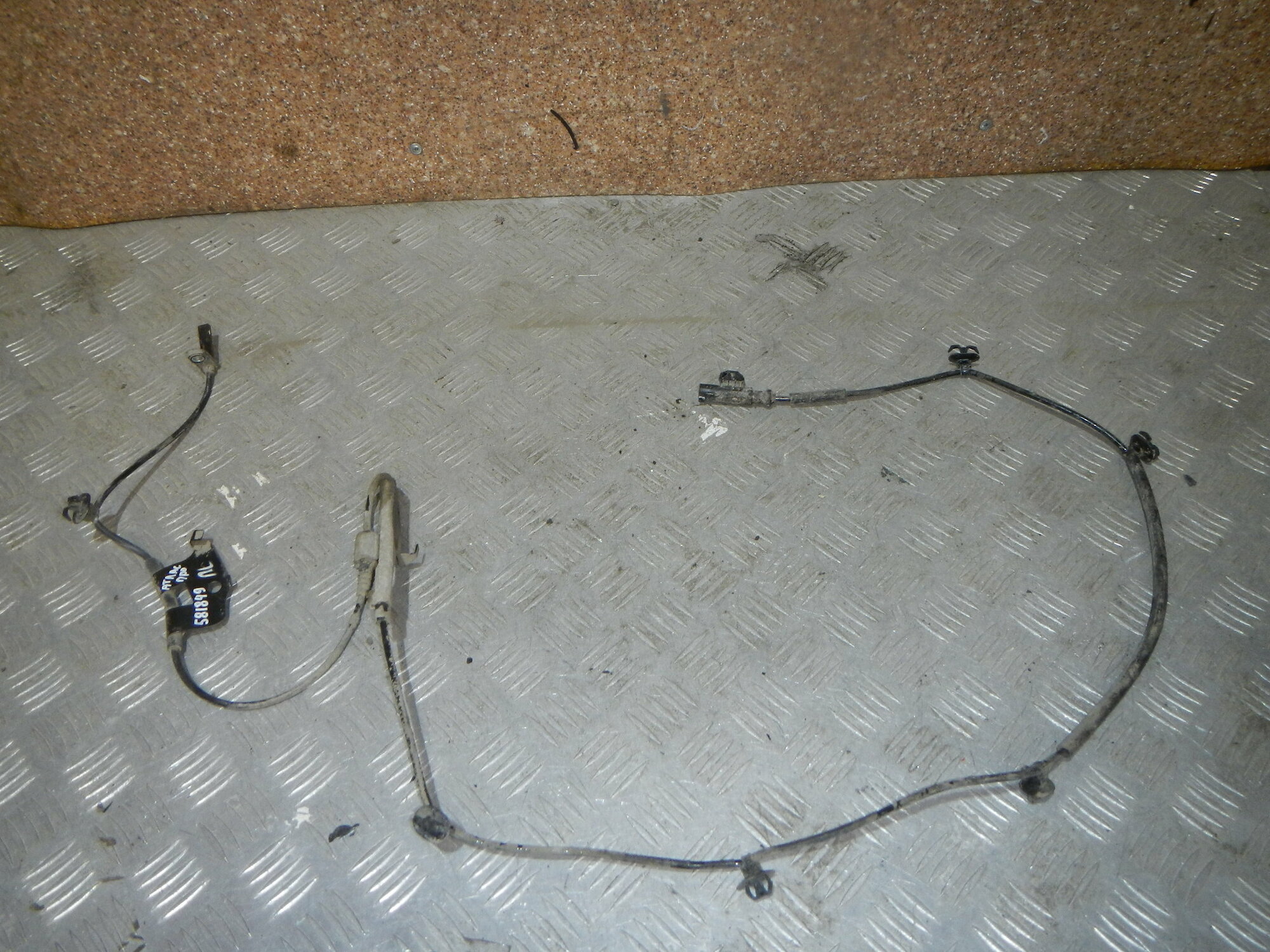 Б/У Датчик ABS передний, Geely (Джили)-ATLAS PRO (21-) GEELY ATLAS PRO (21-) С левыми кронштейнами. Без видимых поврежден...