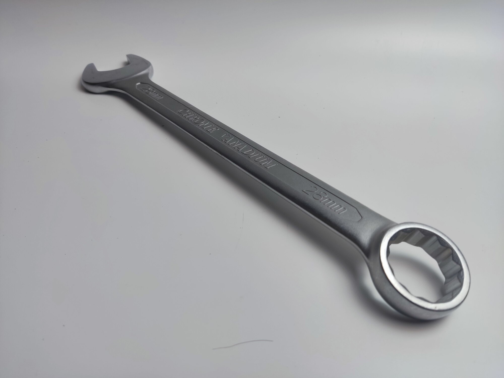 Ключ комбинированный 28мм AWT-ERS28