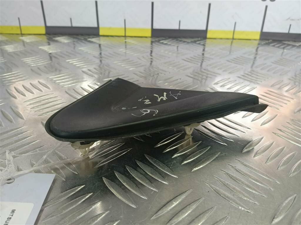 Накладка крыла переднего правая Б/У для MITSUBISHI LANCER IX рестайлинг (2005—2010) MR462052