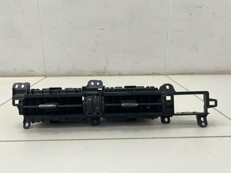 Дефлектор воздушный Toyota Corolla E180 2013