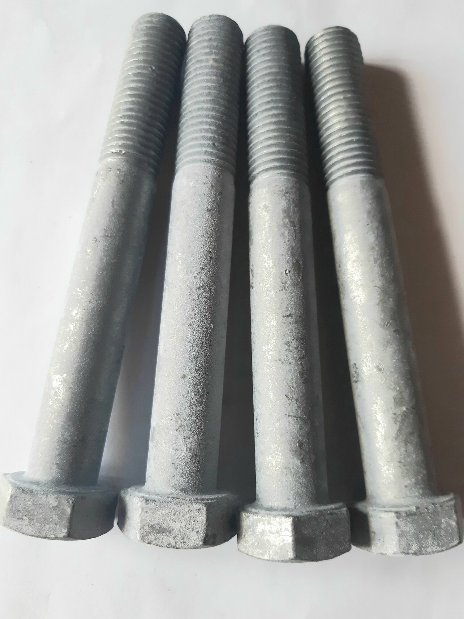 Болт DIN 931 М16х120, оц. ст. TNZ, кл. пр. 8.8, Wurth. 4 шт. Германия