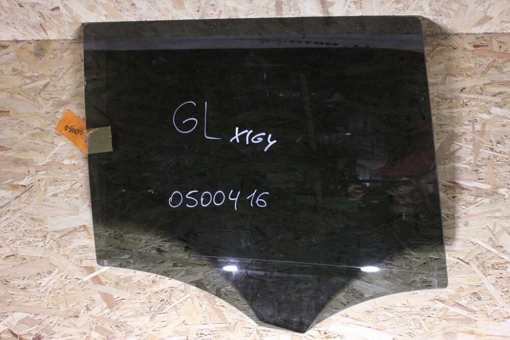 Стекло двери задней правой MERCEDES GL w164 1647350810