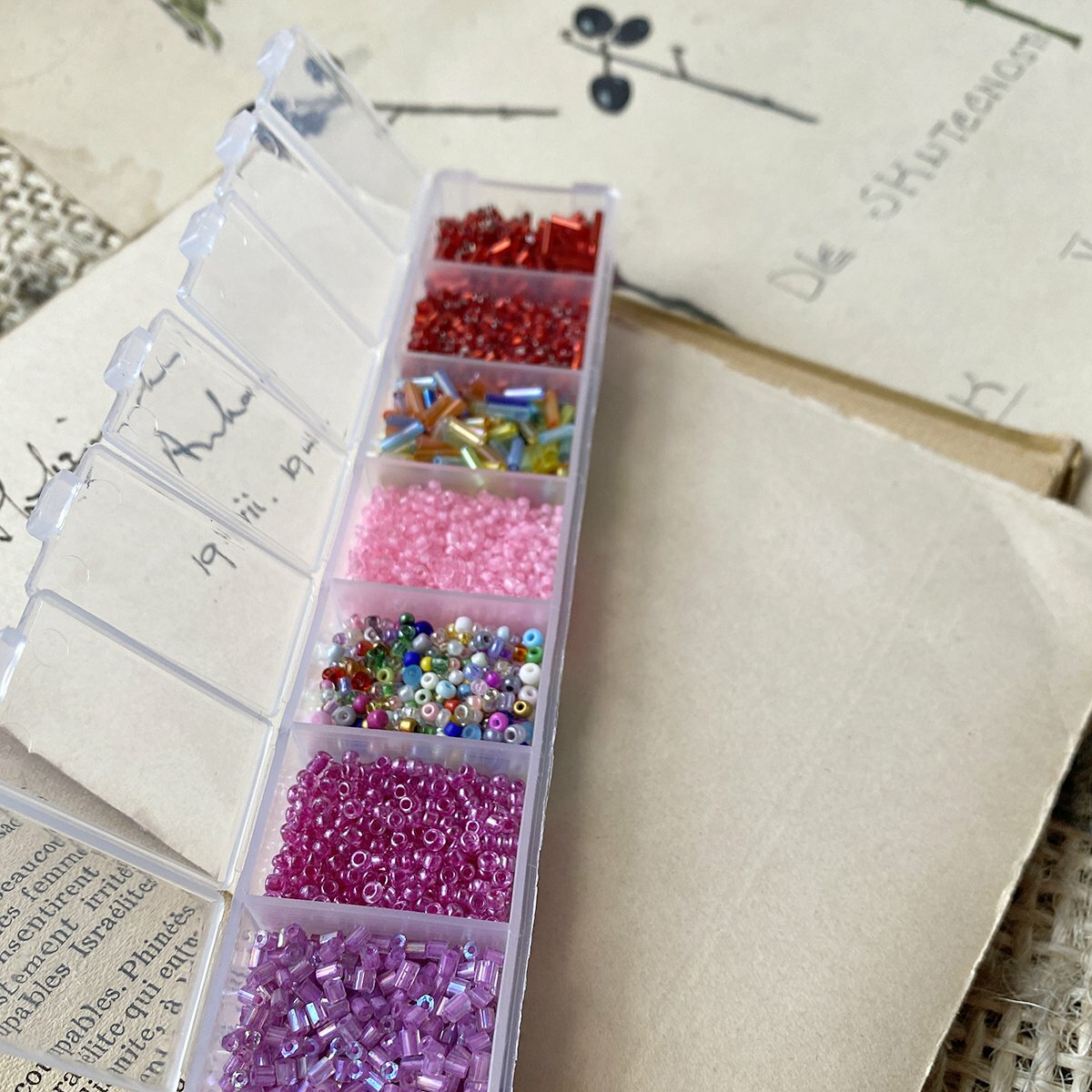 Набор Бисера Стеклярус, Рубка и круглый "Весенние ягоды", 7 цветов