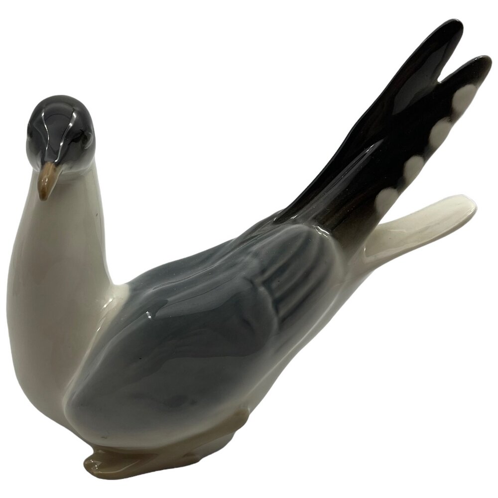 Фарфоровая статуэтка "Чайка" 1986-1991 гг. Автор Жбанов В. М, ЛФЗ, СССР