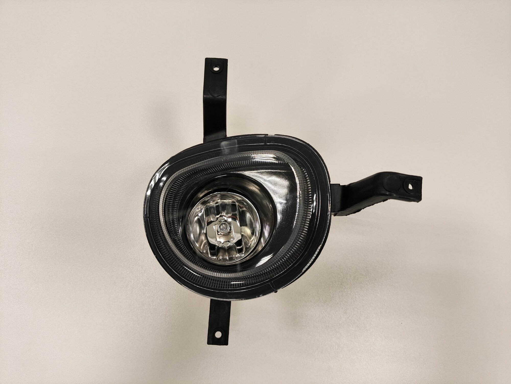 Фара противотуманная правая Chery Indis [1.3 16V 5AMT хетчбэк] S18D3732020