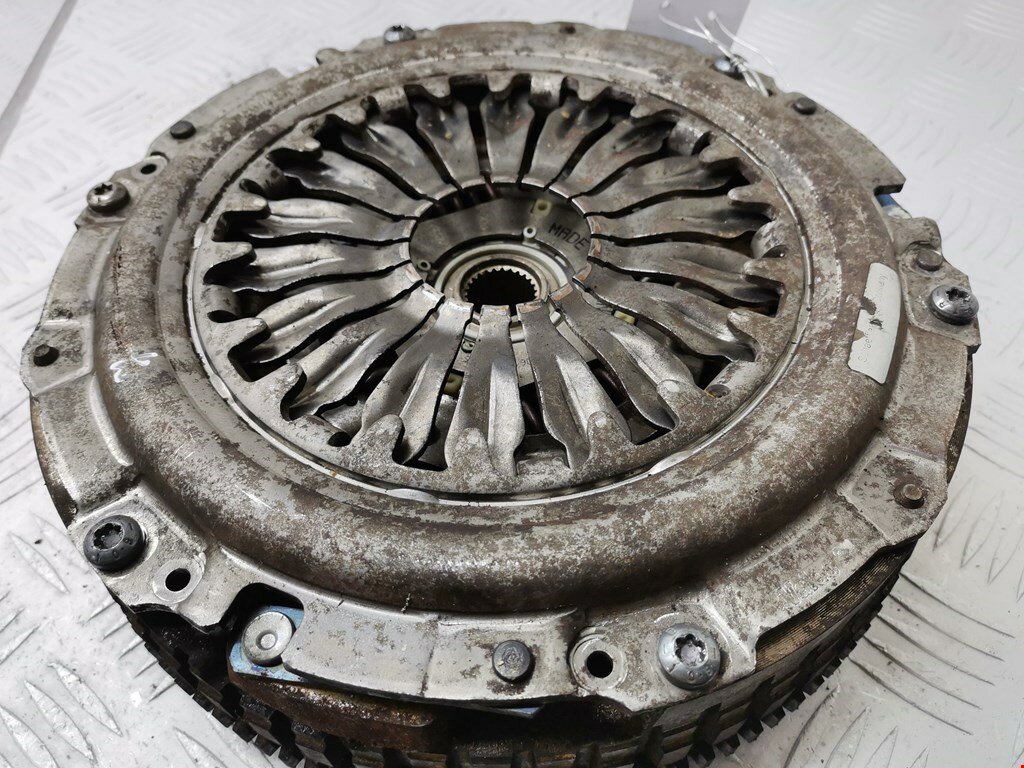 Маховик (демпфер сцепления) Renault Scenic 2 8200447575 арт. 1667829