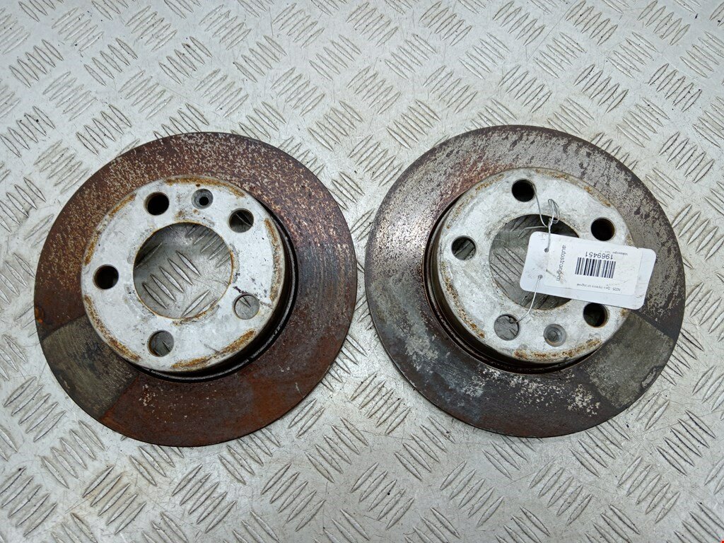 Диск тормозной задний Volkswagen Bora(Jetta) 2Q0615601H арт. 1969451