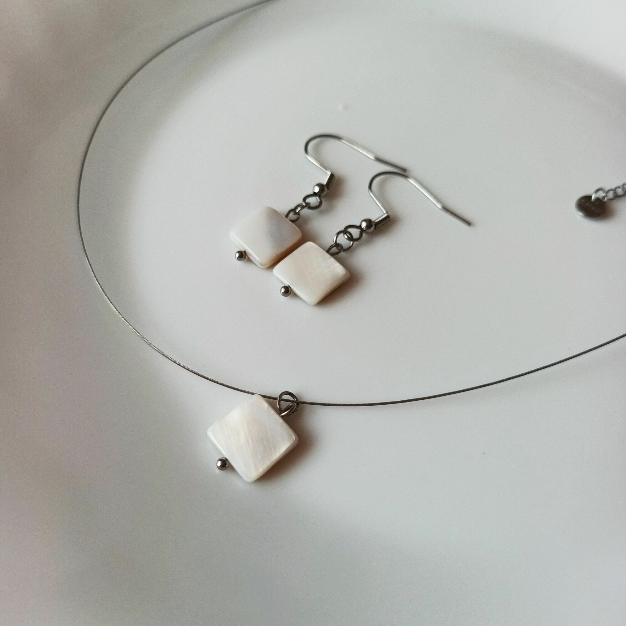 Комплект бижутерии: цепь, колье