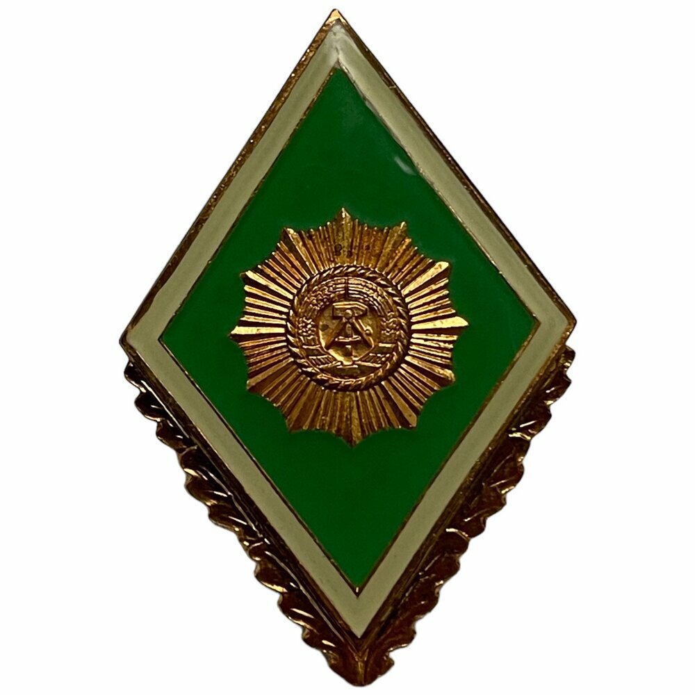 Знак "Об окончании колледжа офицеров МВД Артура Беккера" ГДР 1986-1990 гг. (в коробке)